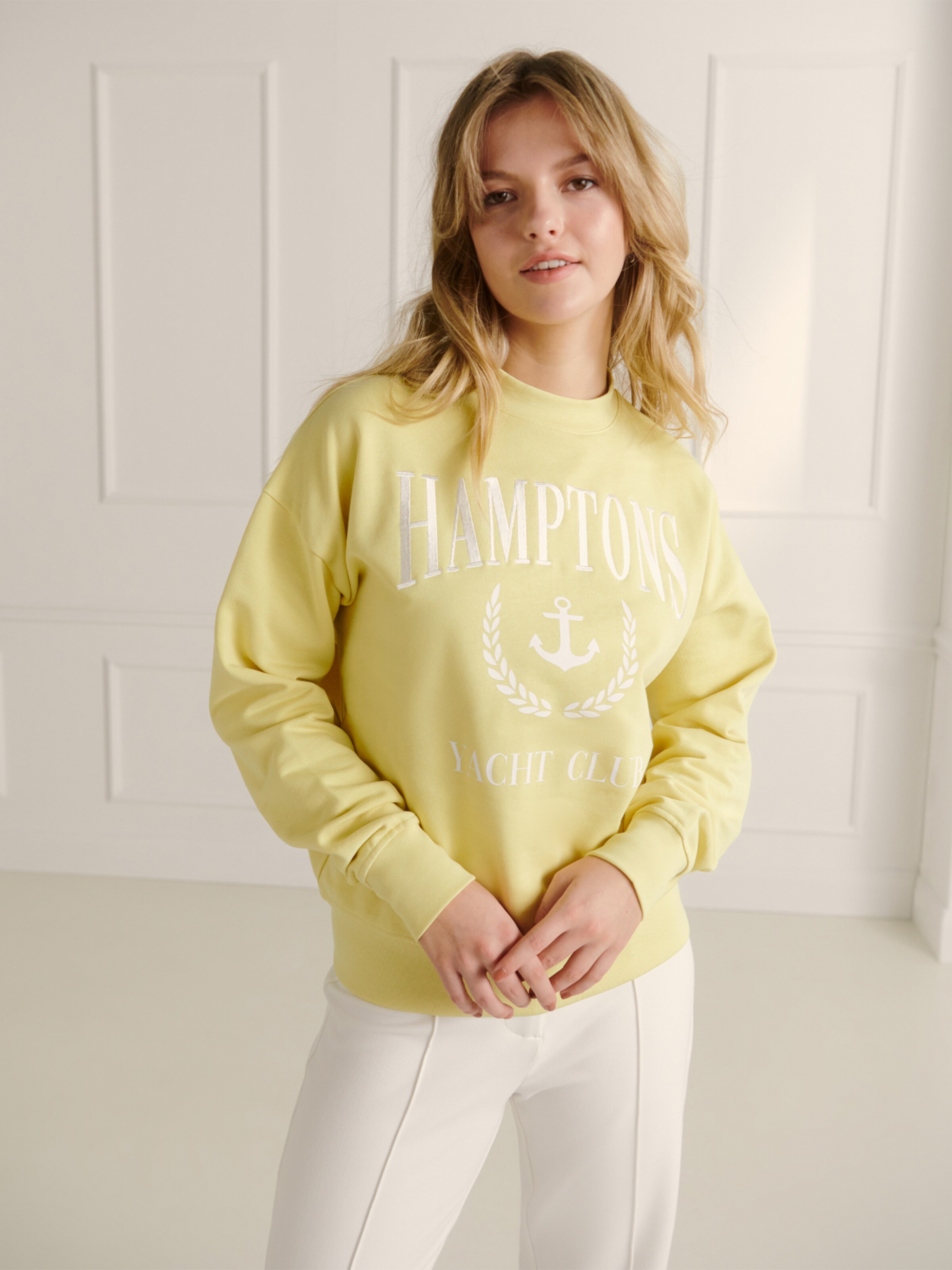 Guido Maria Kretschmer Women Sweatshirt Christine in Yellow ABOUT YOU