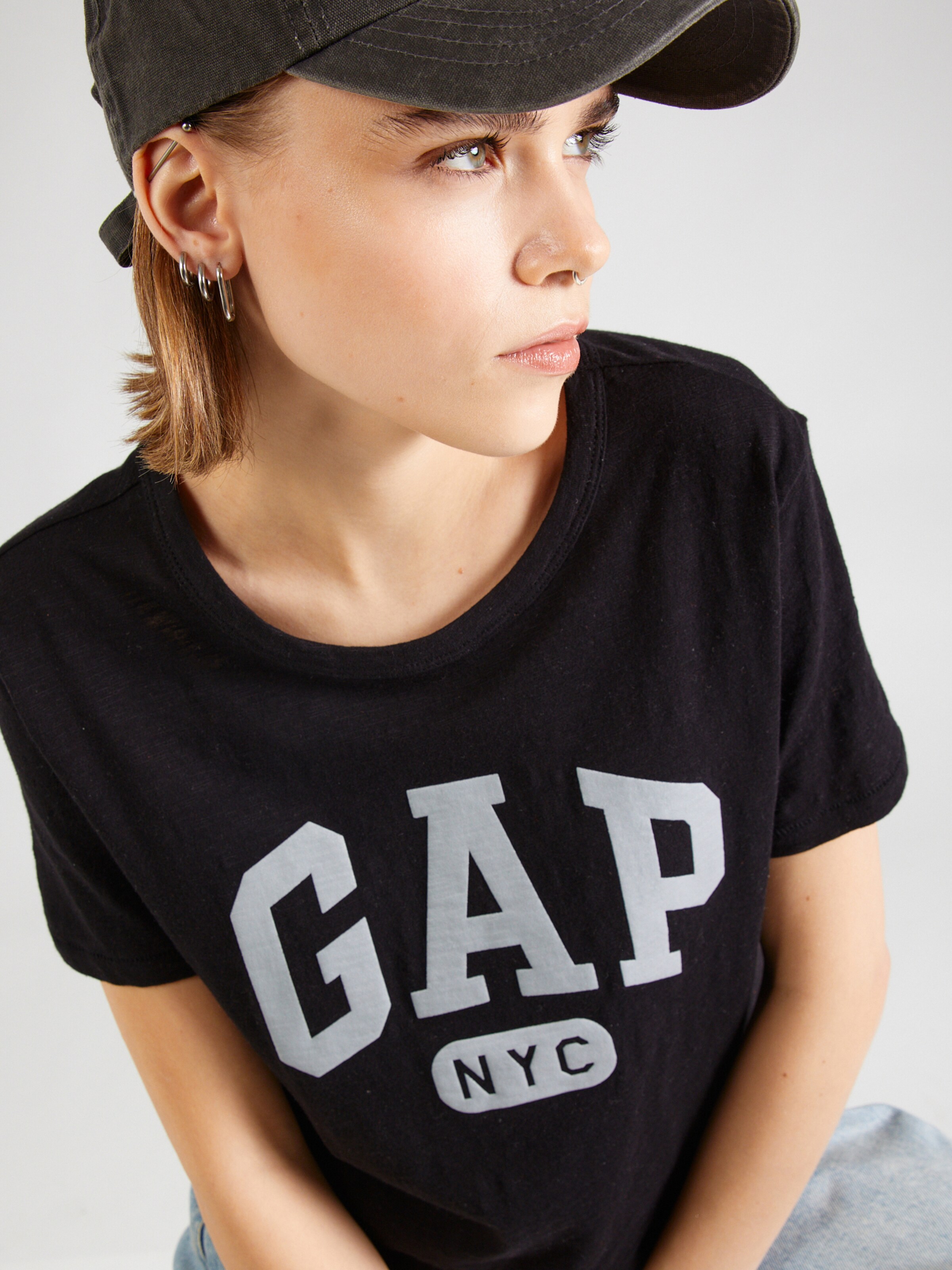 Gap baseball shirt store