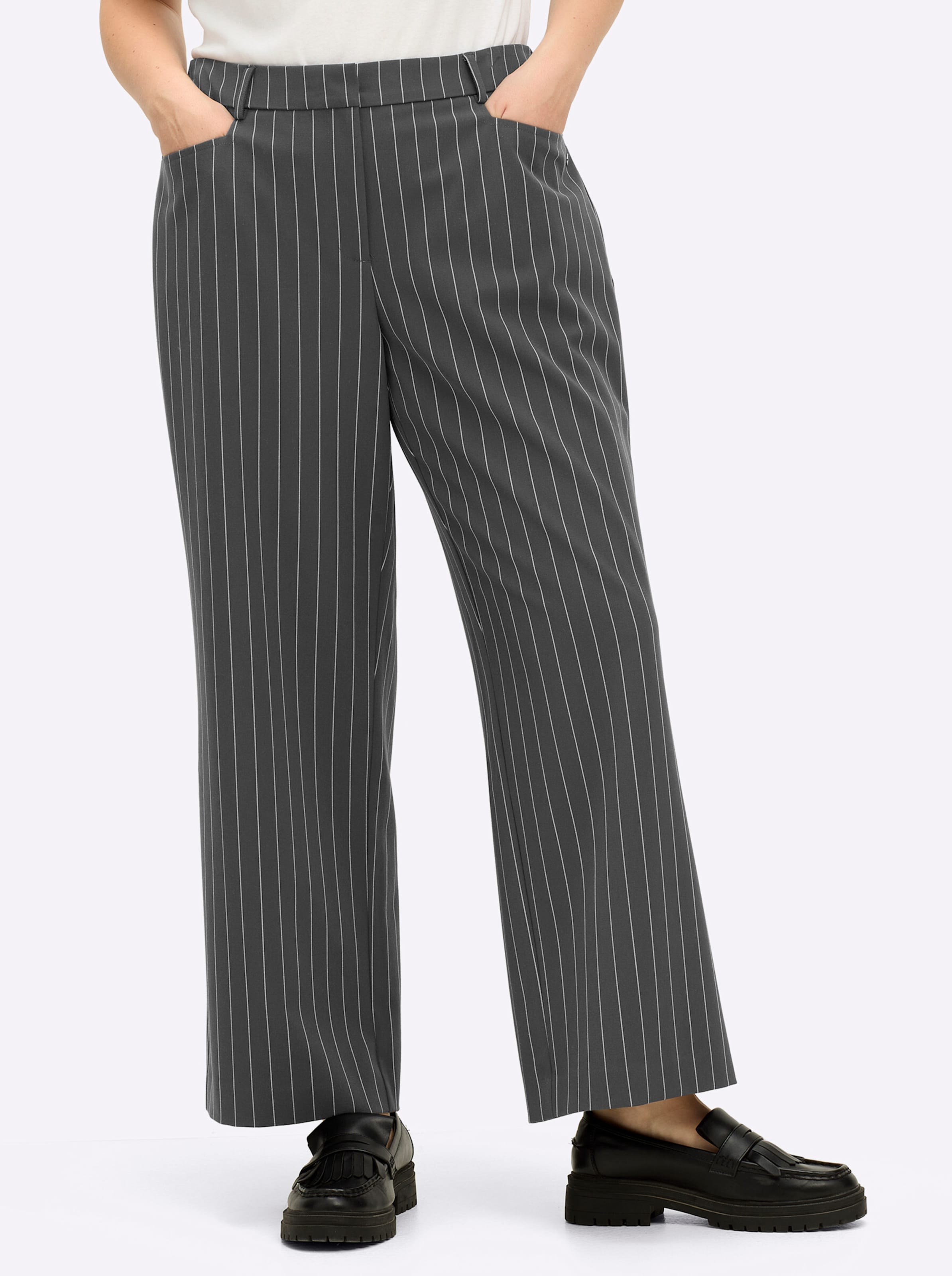 SHEEGO Loosefit Παντελόνι σε Γραφίτης | ABOUT YOU