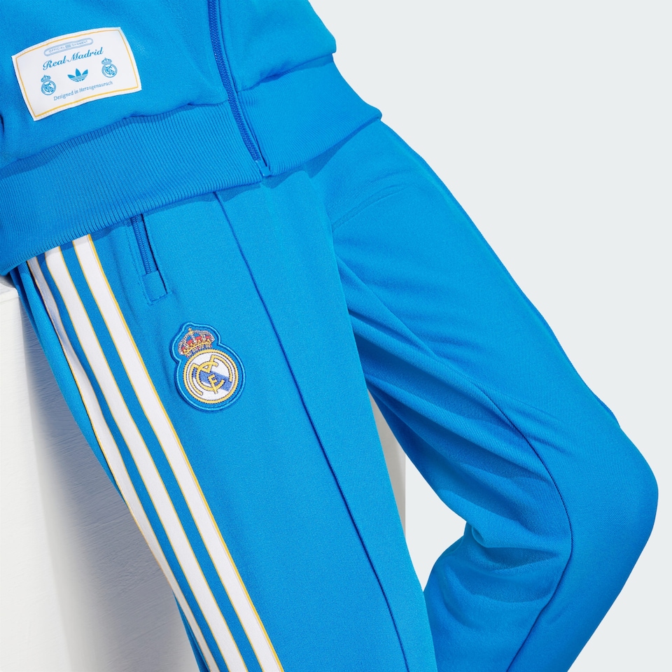ADIDAS ORIGINALS Tapered Calças 'Real Madrid Terrace Icons' em Azure ...