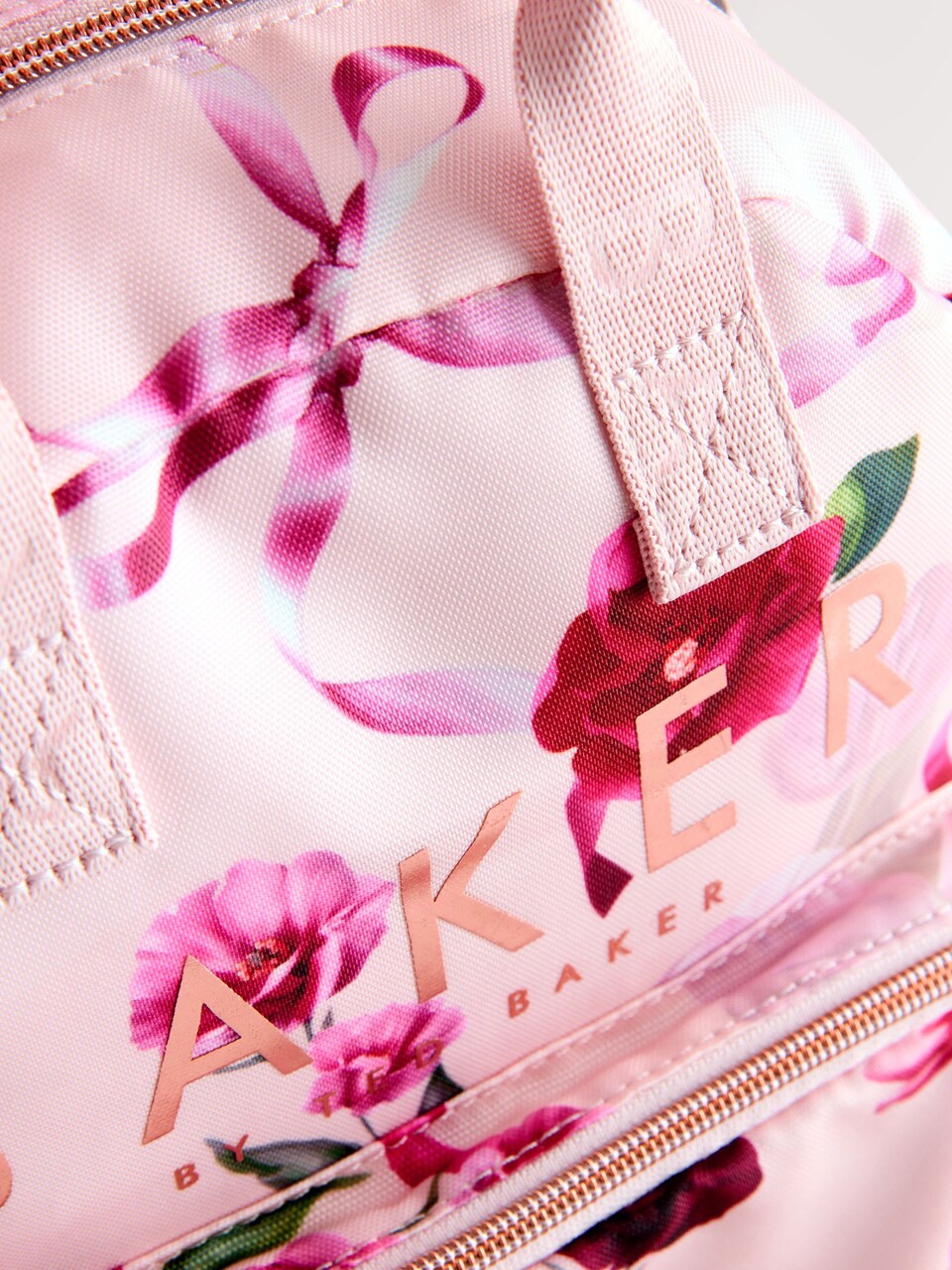 Baker by Ted Baker Σακίδιο πλάτης σε Ρόδινο, Σκούρο Ροζ | ABOUT YOU