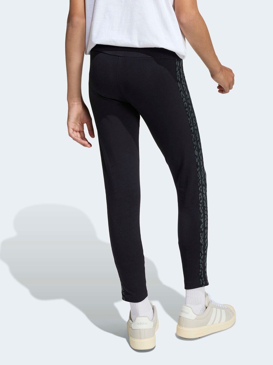 ADIDAS SPORTSWEAR Skinny Calças de desporto em Preto | ABOUT YOU