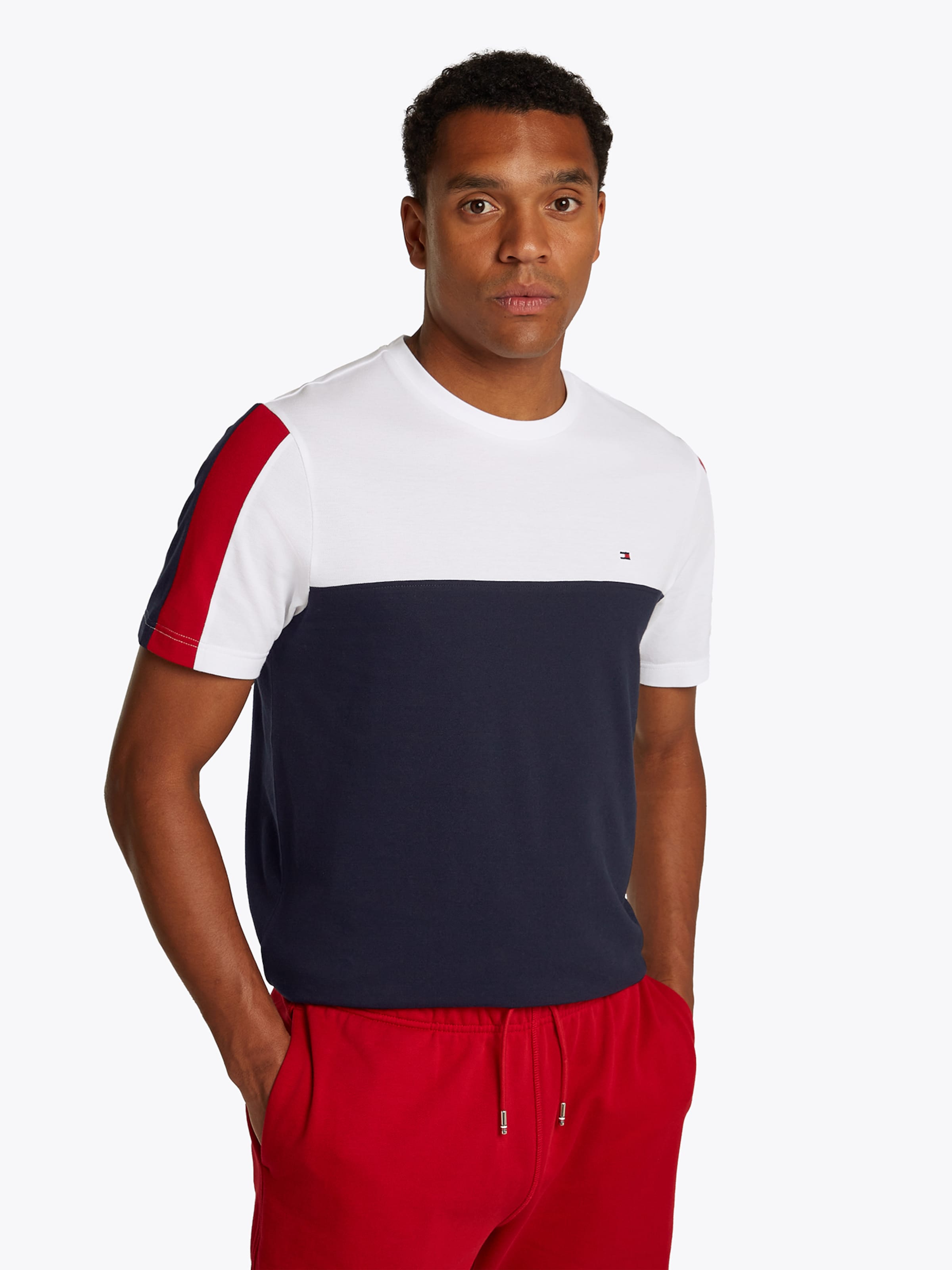 Tommy hilfiger t shirt about you store