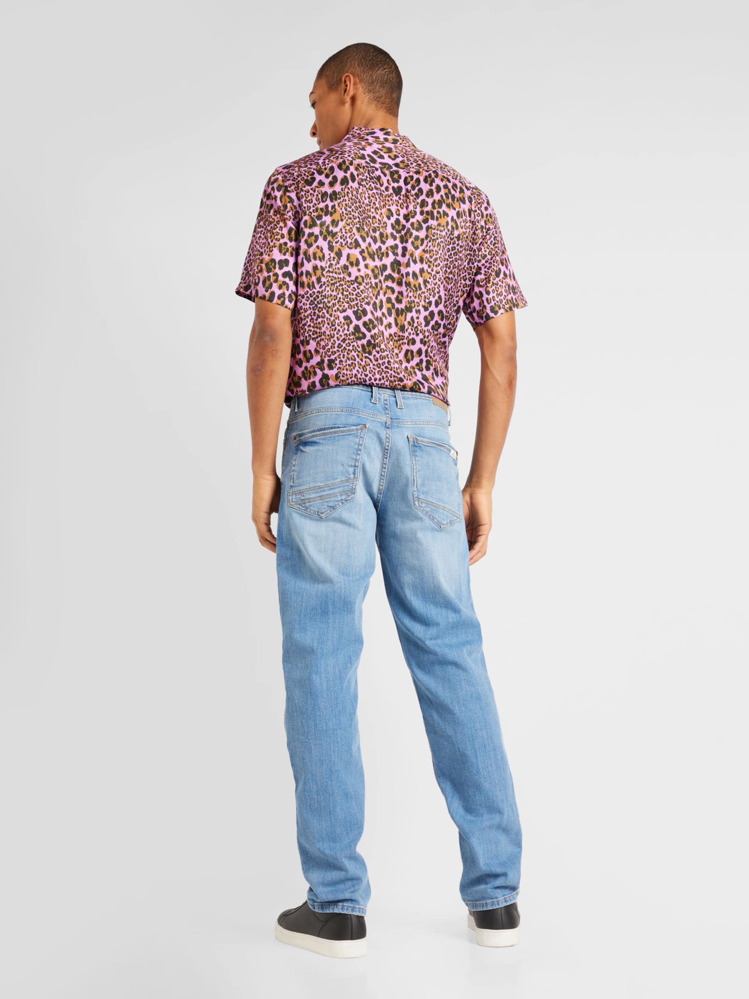 Jeans online men store
