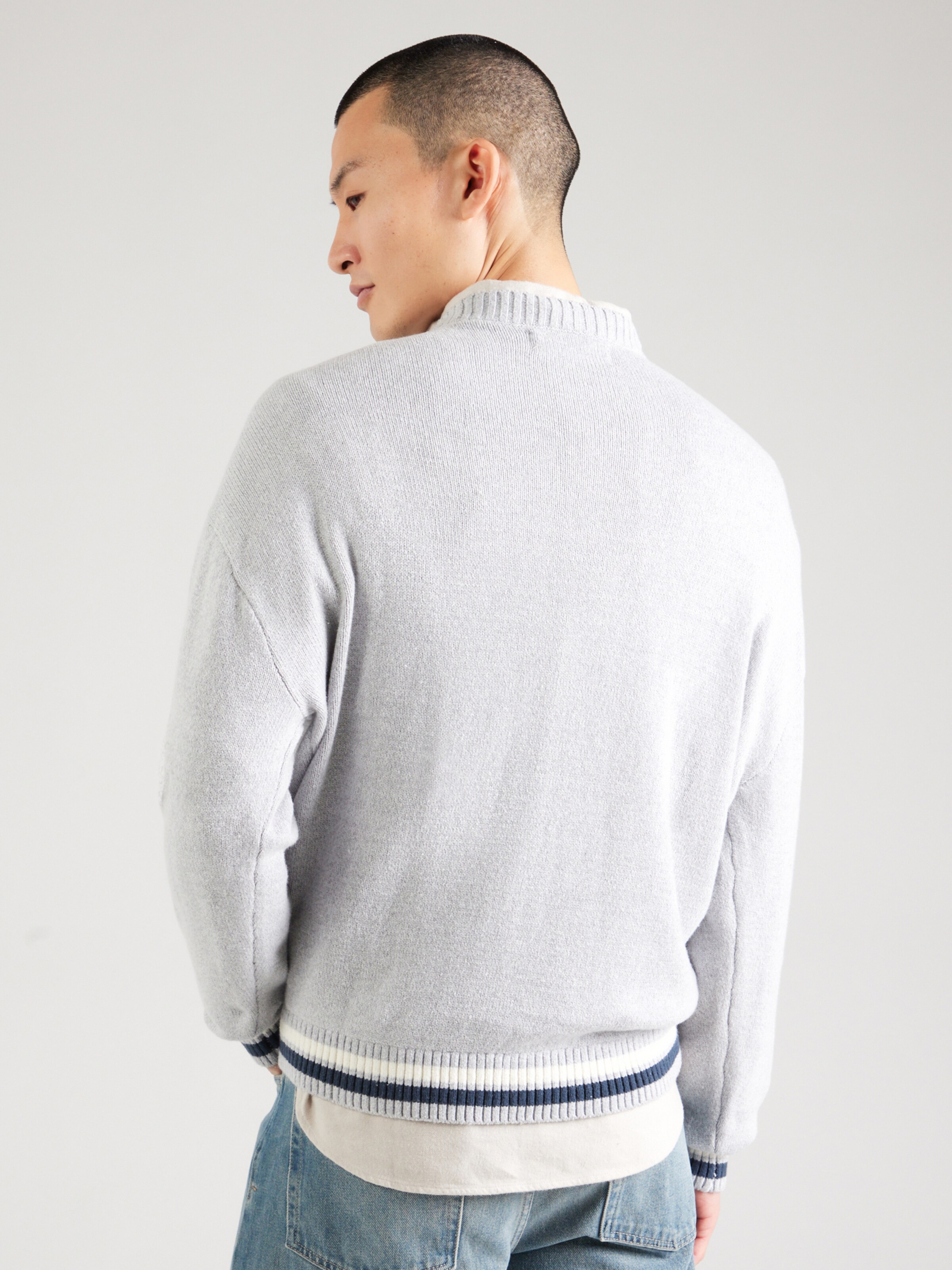 Hollister grey sweater store