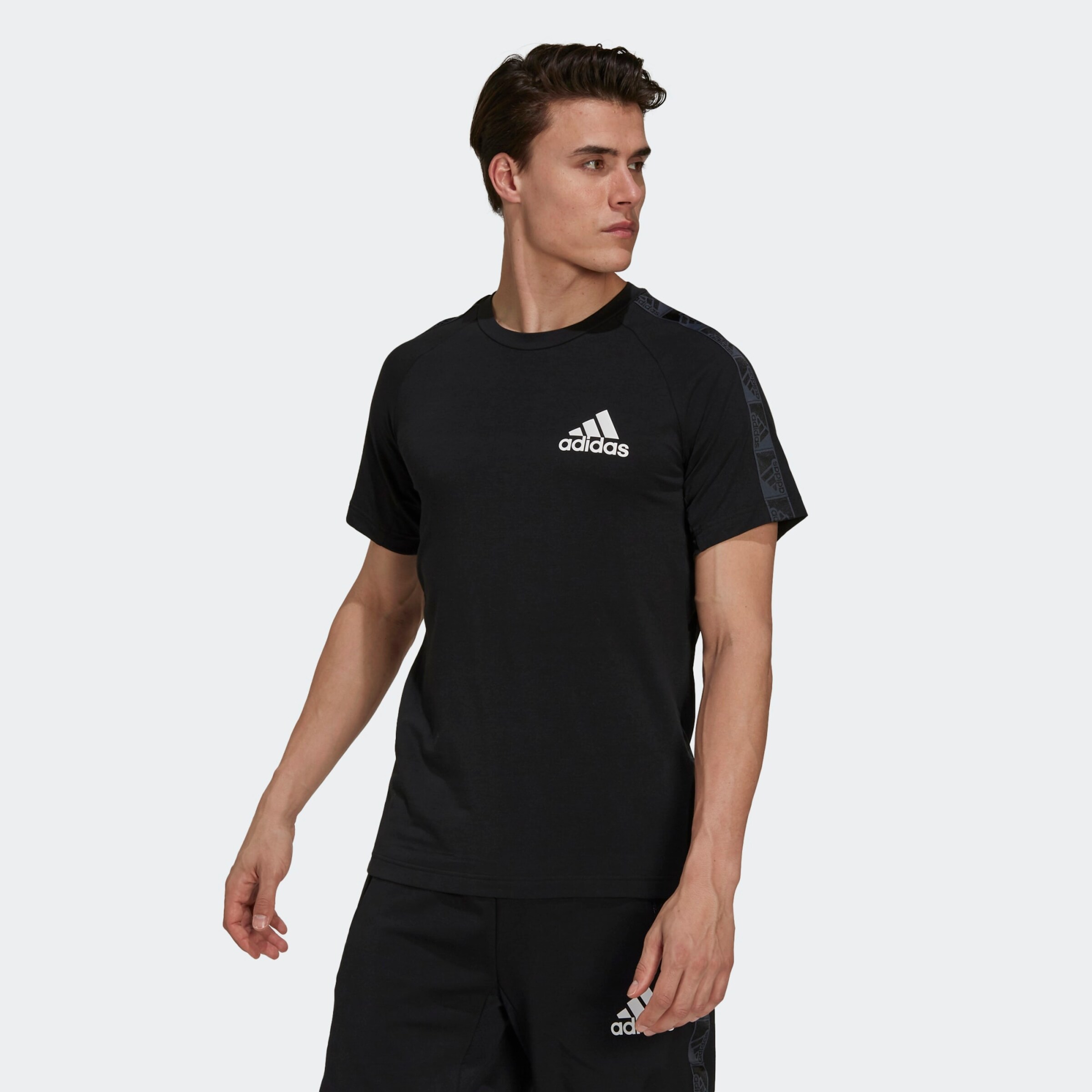 ADIDAS Sporty Men Round exclusive Neck