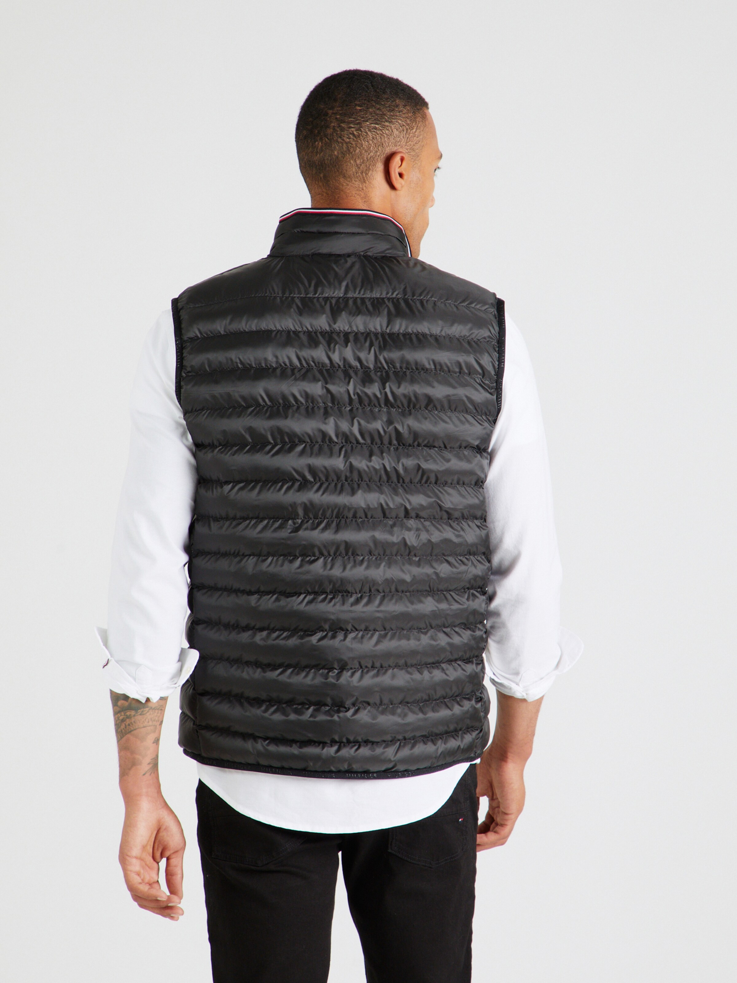 Tommy hilfiger black vest store