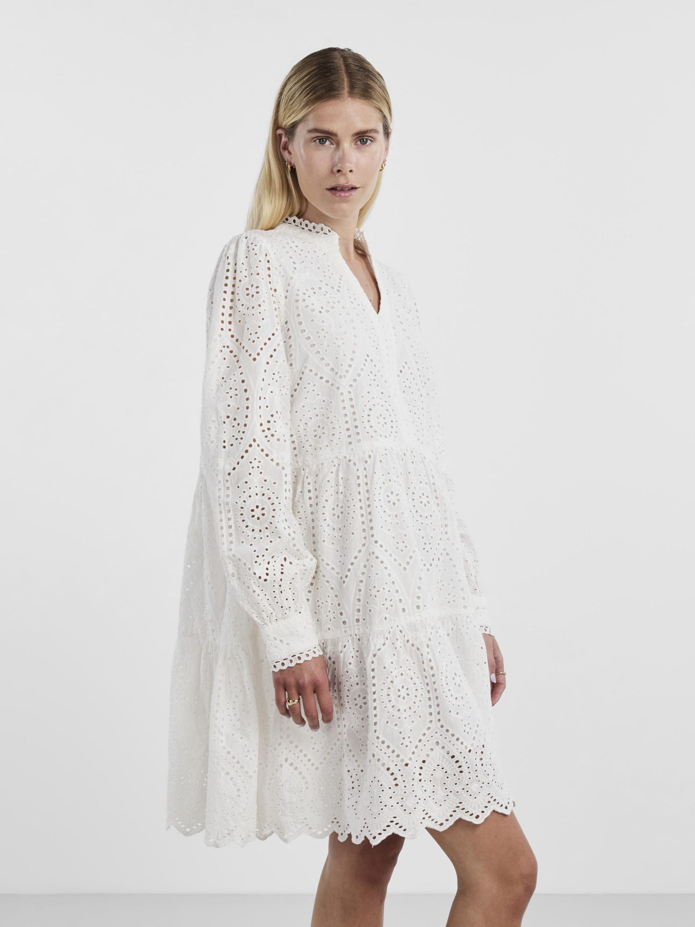 YAS Dress Holi in White ABOUT YOU