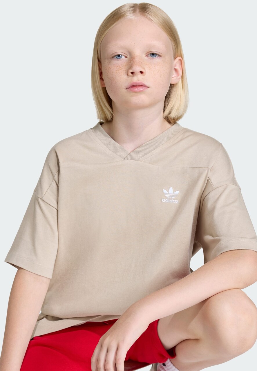 ADIDAS ORIGINALS T-Shirt 'OVERSIZED CUTLINE' in Beige | ABOUT YOU