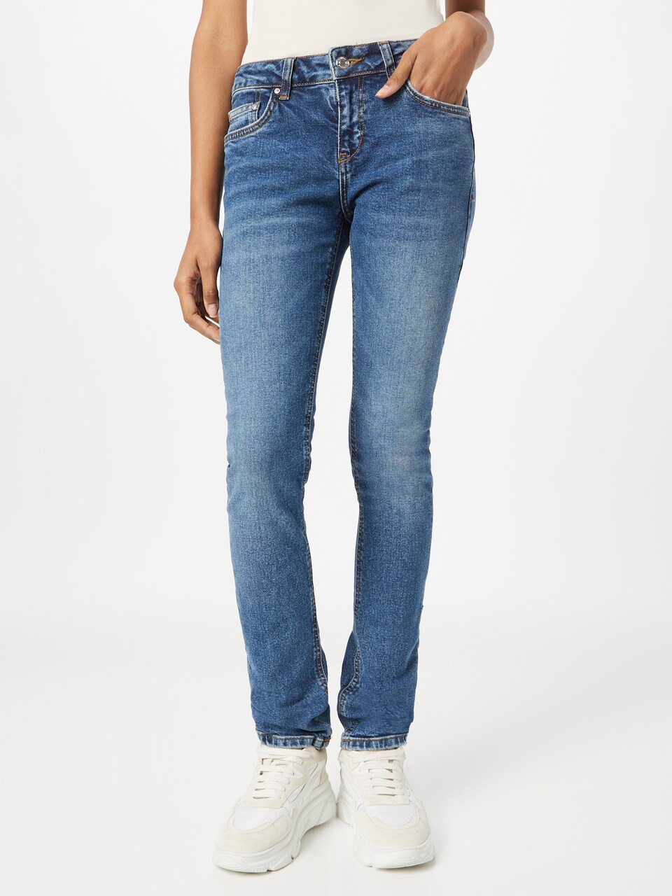 Slim Fit Jeans für Damen ohne Versandkosten | ABOUT YOU